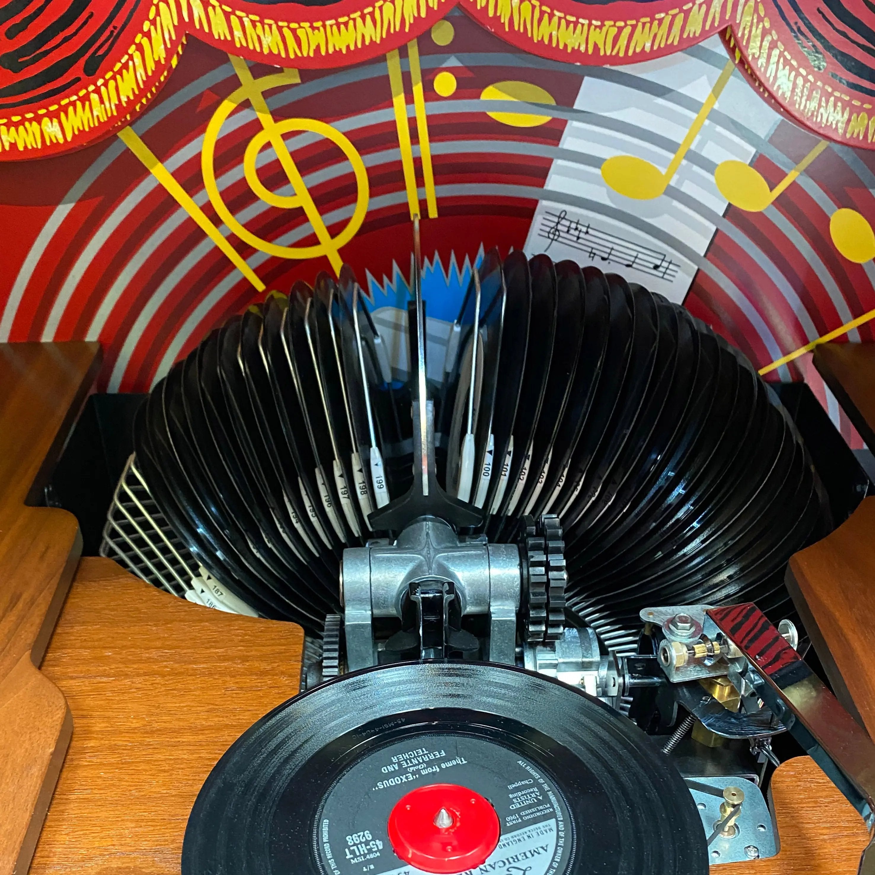 jukebox with turntable